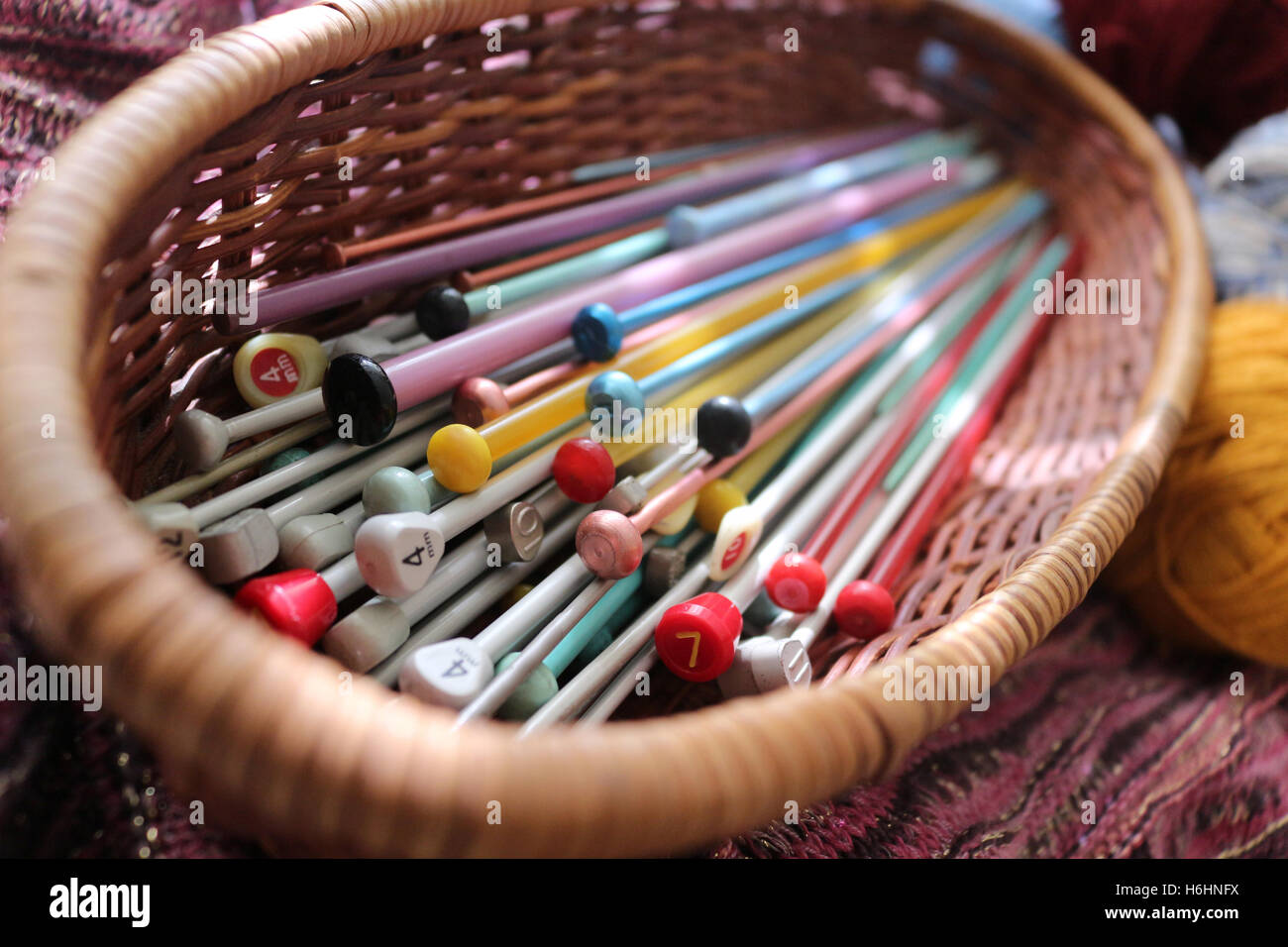 Straw knitting hi-res stock photography and images - Alamy