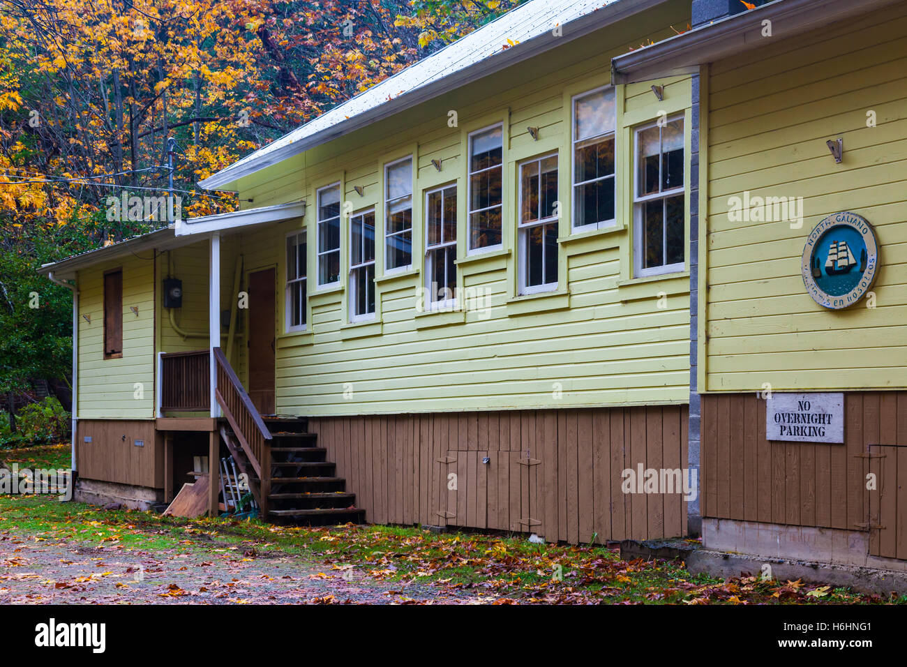 Staggered building hi-res stock photography and images - Alamy