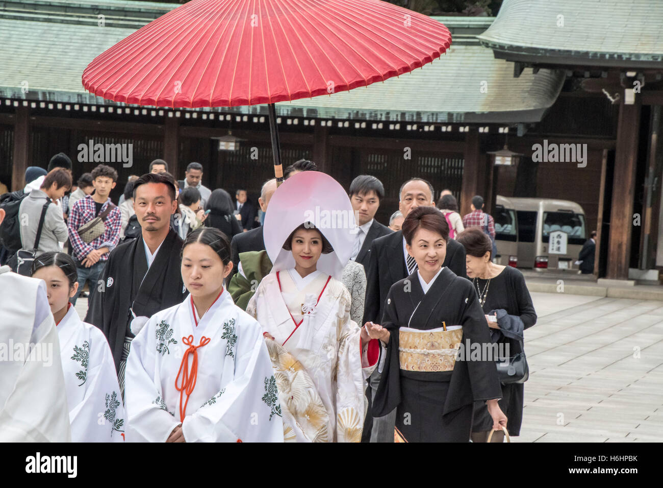 Wedding at Meiji Jingu Shrine in Tokyo Japan Stock Photo - Alamy