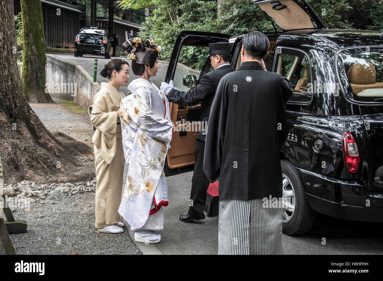 Meiji shrine rituals hi-res stock photography and images - Alamy