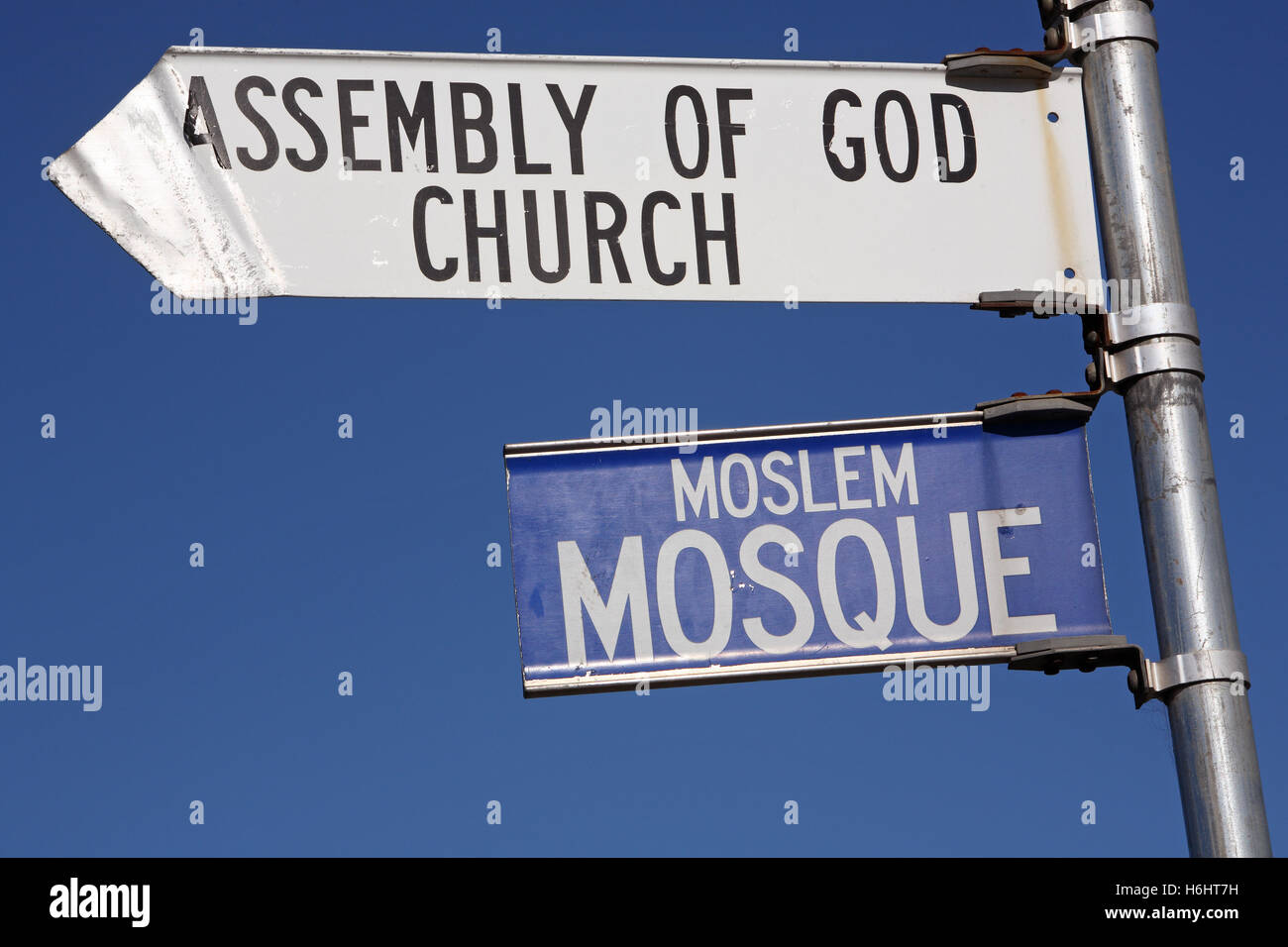 Directional sign for church and mosque. Shepparton, Victoria, Australia ...