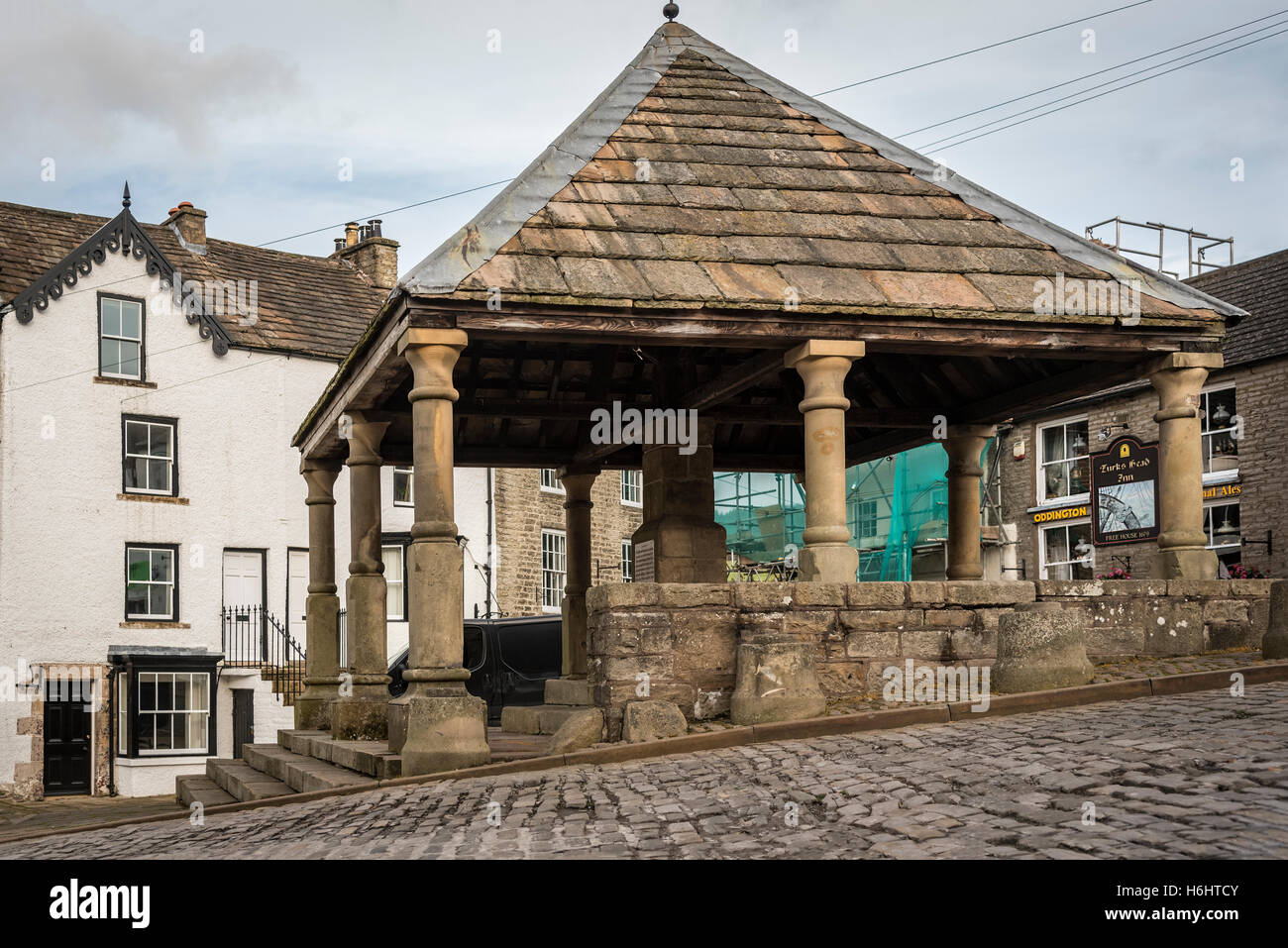 The Market square in the centre of Alston the highest village in ...