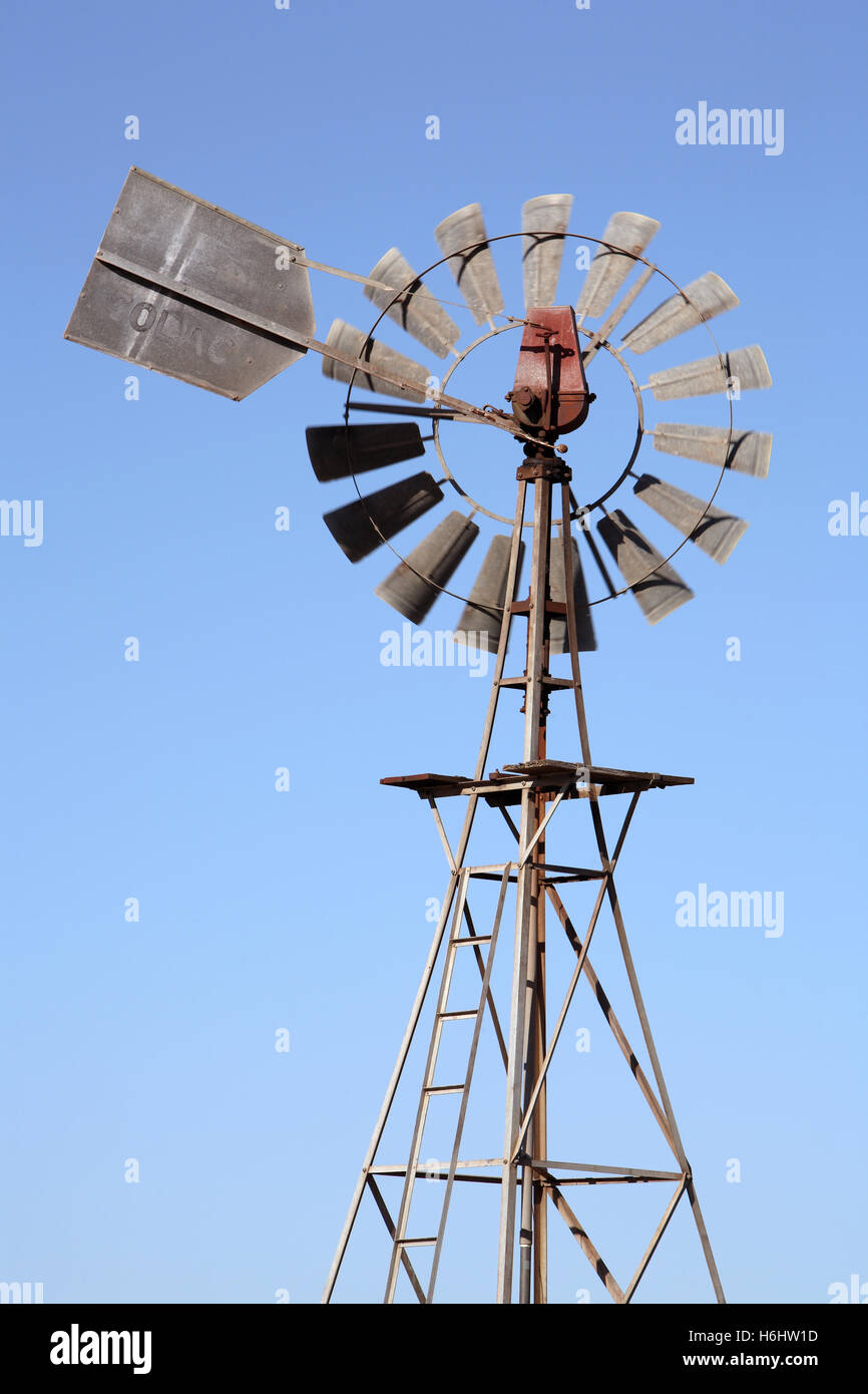 Wind pump on a farm in Victoria, Australia Stock Photo - Alamy