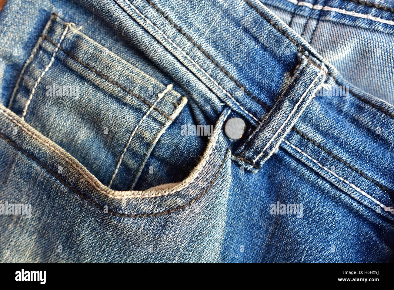 pocket in blue jeans trouser Stock Photo - Alamy