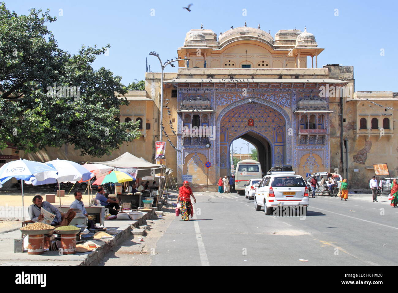 Naqqar Darwaza (Drum Gate), Jaleb Chowk, Jaipur, Rajasthan, India ...