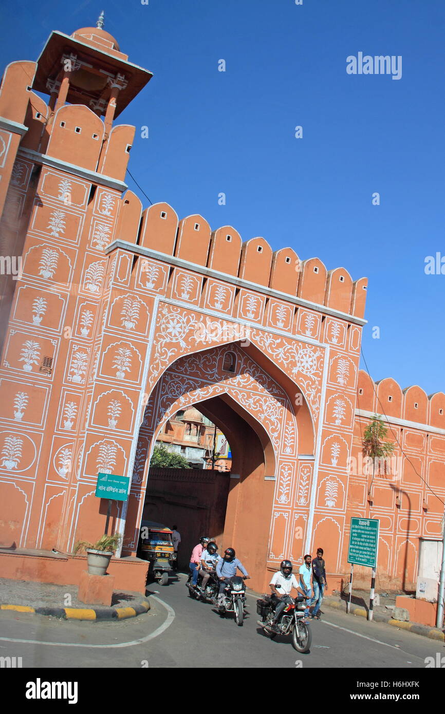 Sanganeri Gate, Johri Bazar Road, Jaipur, Rajasthan, India, Indian ...