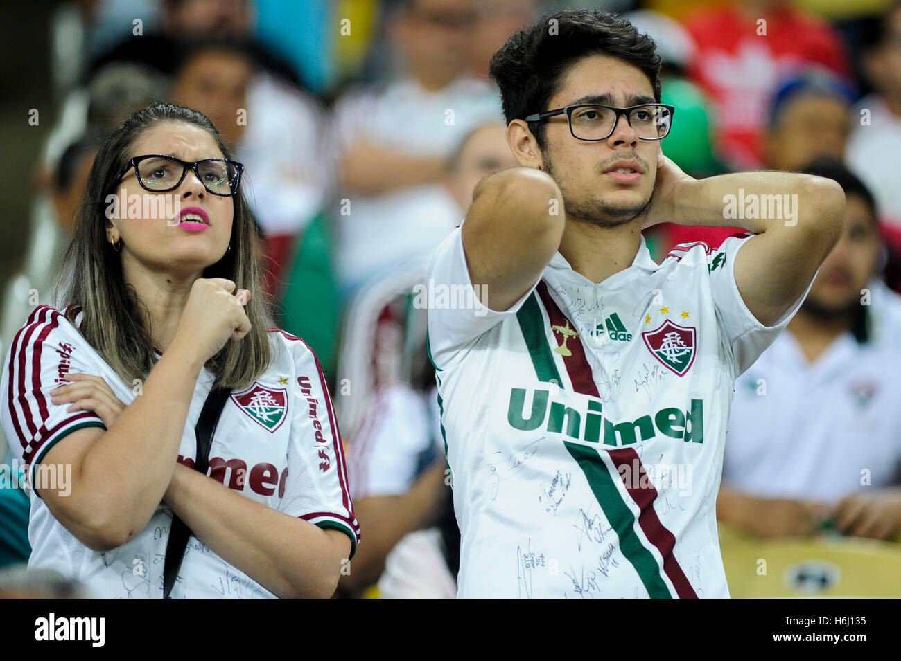 Rio De Janeiro, Brazil. 28th Oct, 2016. Fluminense fans revolts with ...