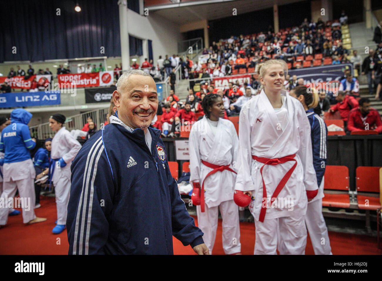 Linz, Austria. 28, October, 2016. Vanessa Nortan, Sherilyn Wold, Team ...