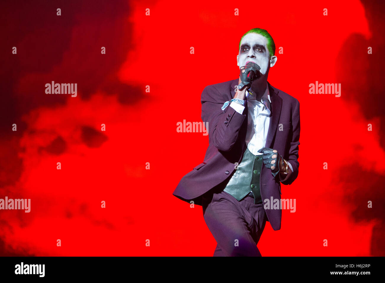 New Orleans, Louisiana, USA. 28th Oct, 2016. Rapper G-EAZY (GERALD ...