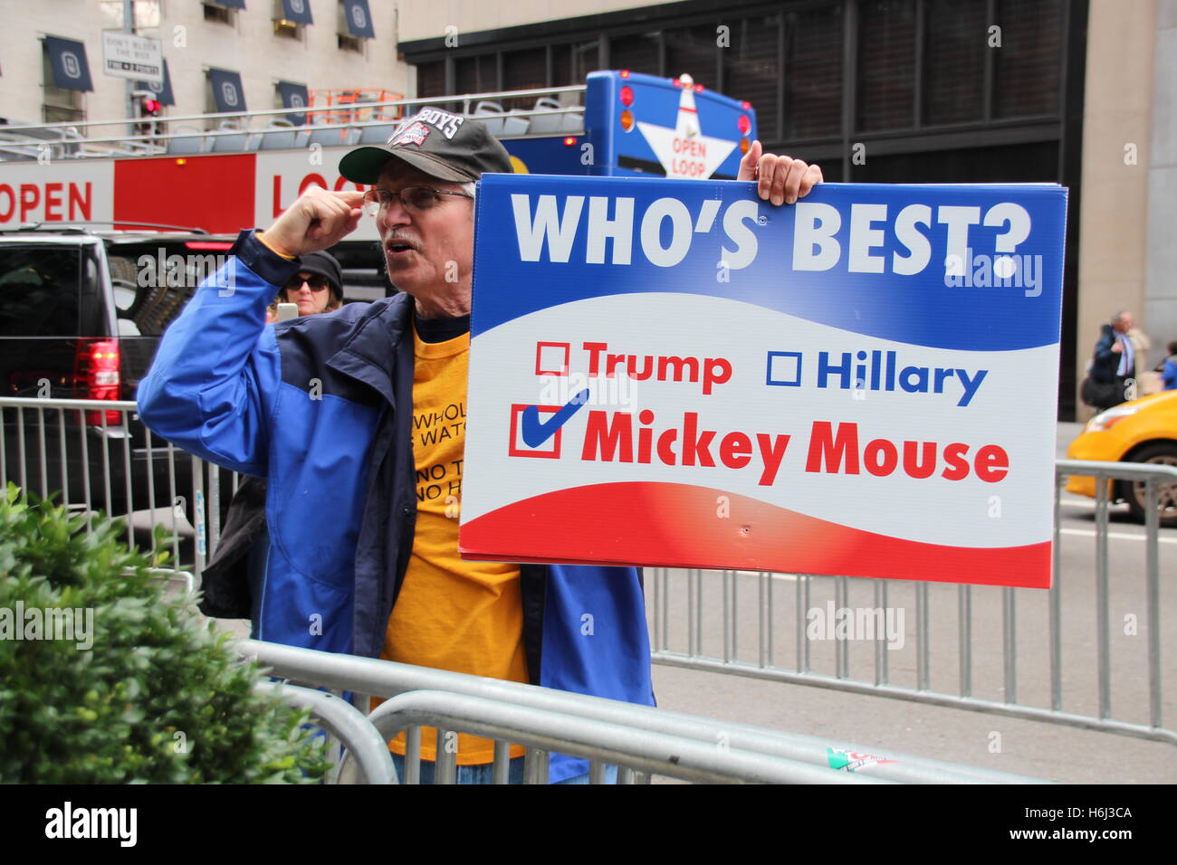 Mickey mouse poster hi-res stock photography and images - Alamy