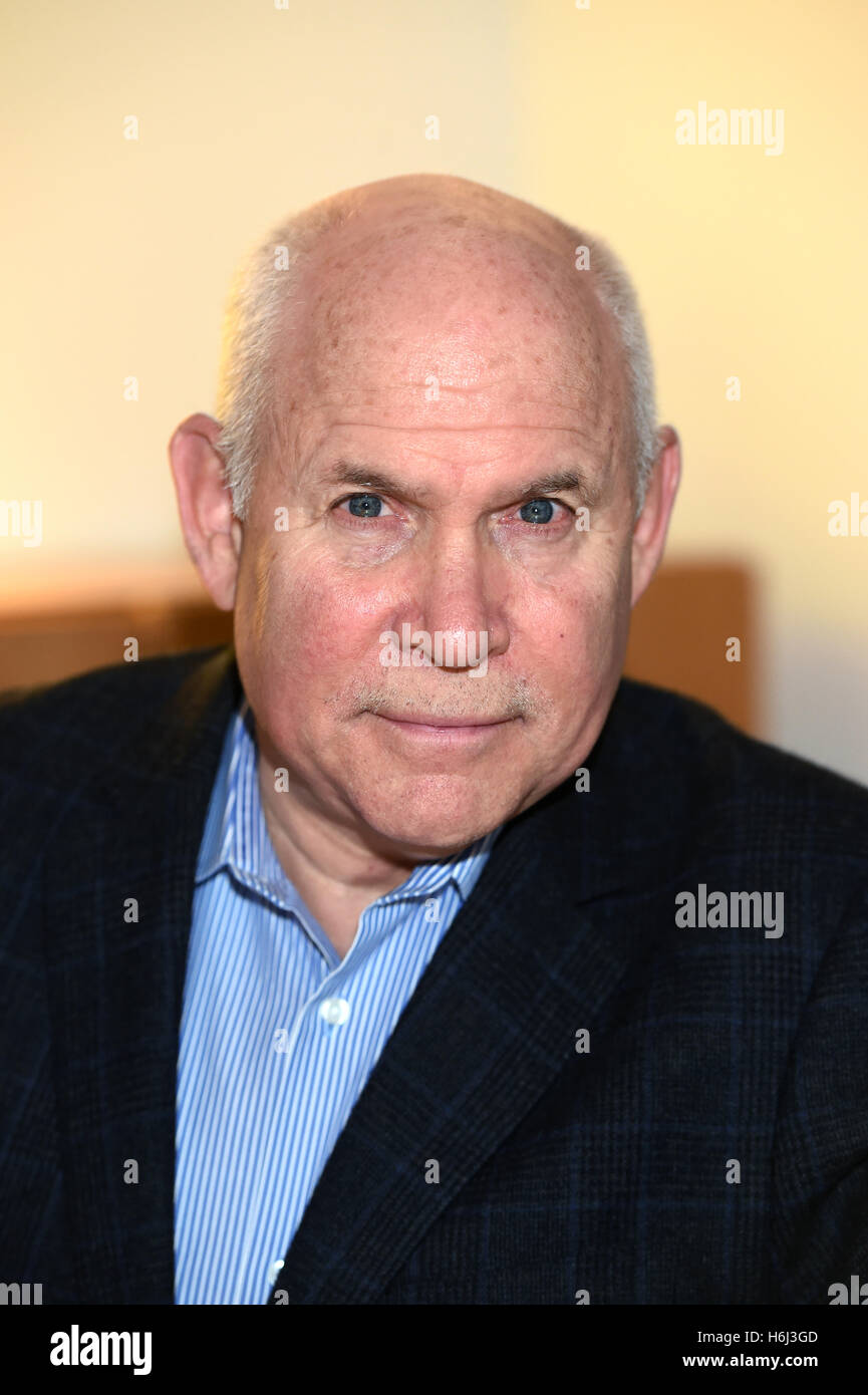 Steve mccurry hi-res stock photography and images - Alamy