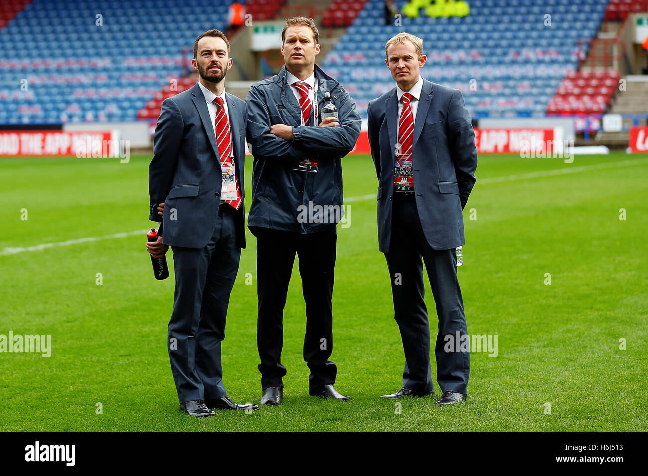 Referee robert hicks hi-res stock photography and images - Alamy