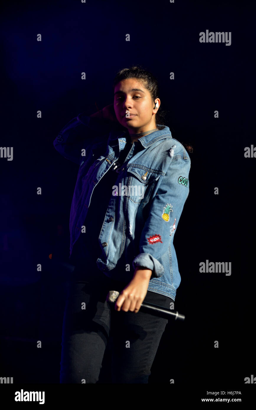 Alessia cara singer hi-res stock photography and images - Alamy