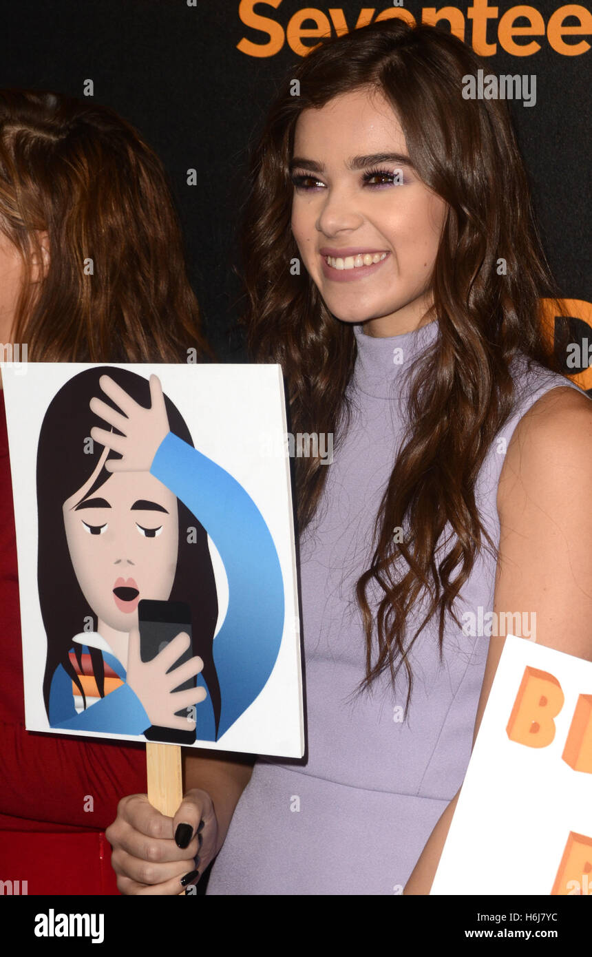 Beverly Hills, Ca. 29th Oct, 2016. Hailee Steinfeld at the Photo Call ...