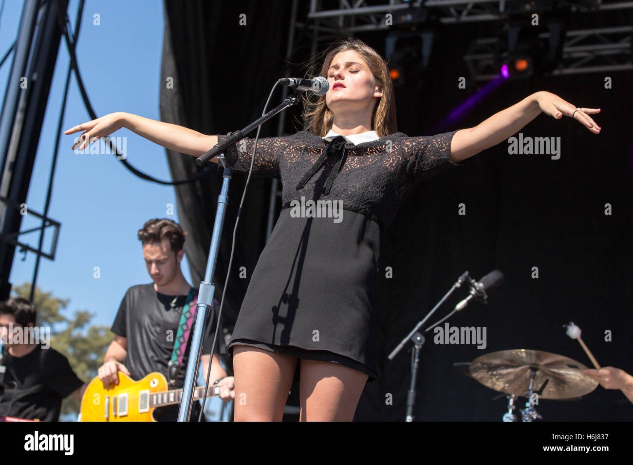 New Orleans, Louisiana, USA. 29th Oct, 2016. Swedish singer LÃ‰ON ...
