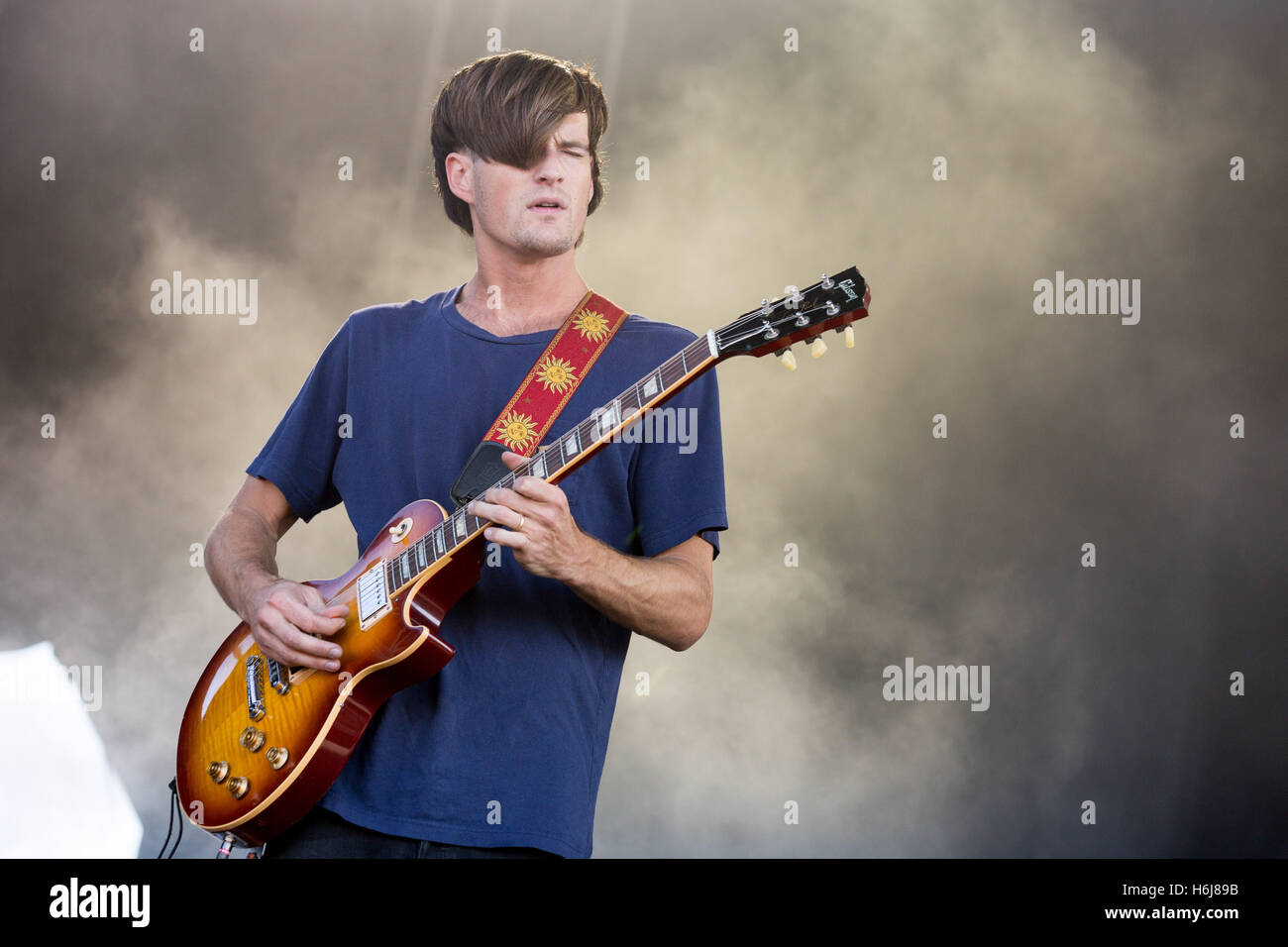 New Orleans, Louisiana, USA. 29th Oct, 2016. BEN MCLEOD of All Them ...