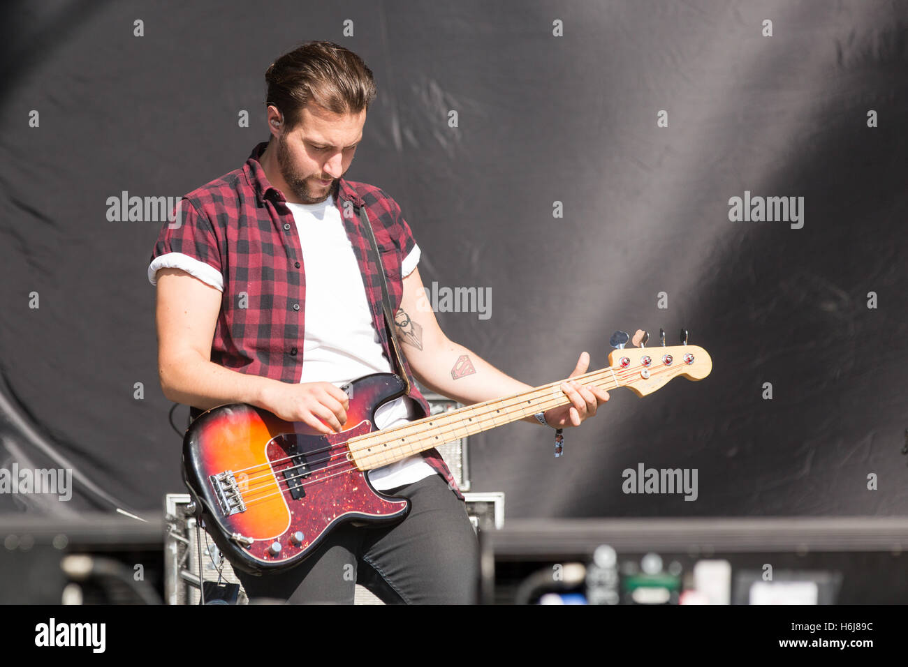 New Orleans, Louisiana, USA. 29th Oct, 2016. PHILIP BLAKE of Nothing ...