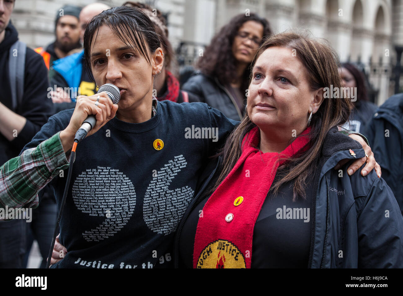 London, UK. 29th October, 2016. Becky Shah, daughter of Inger Shah ...