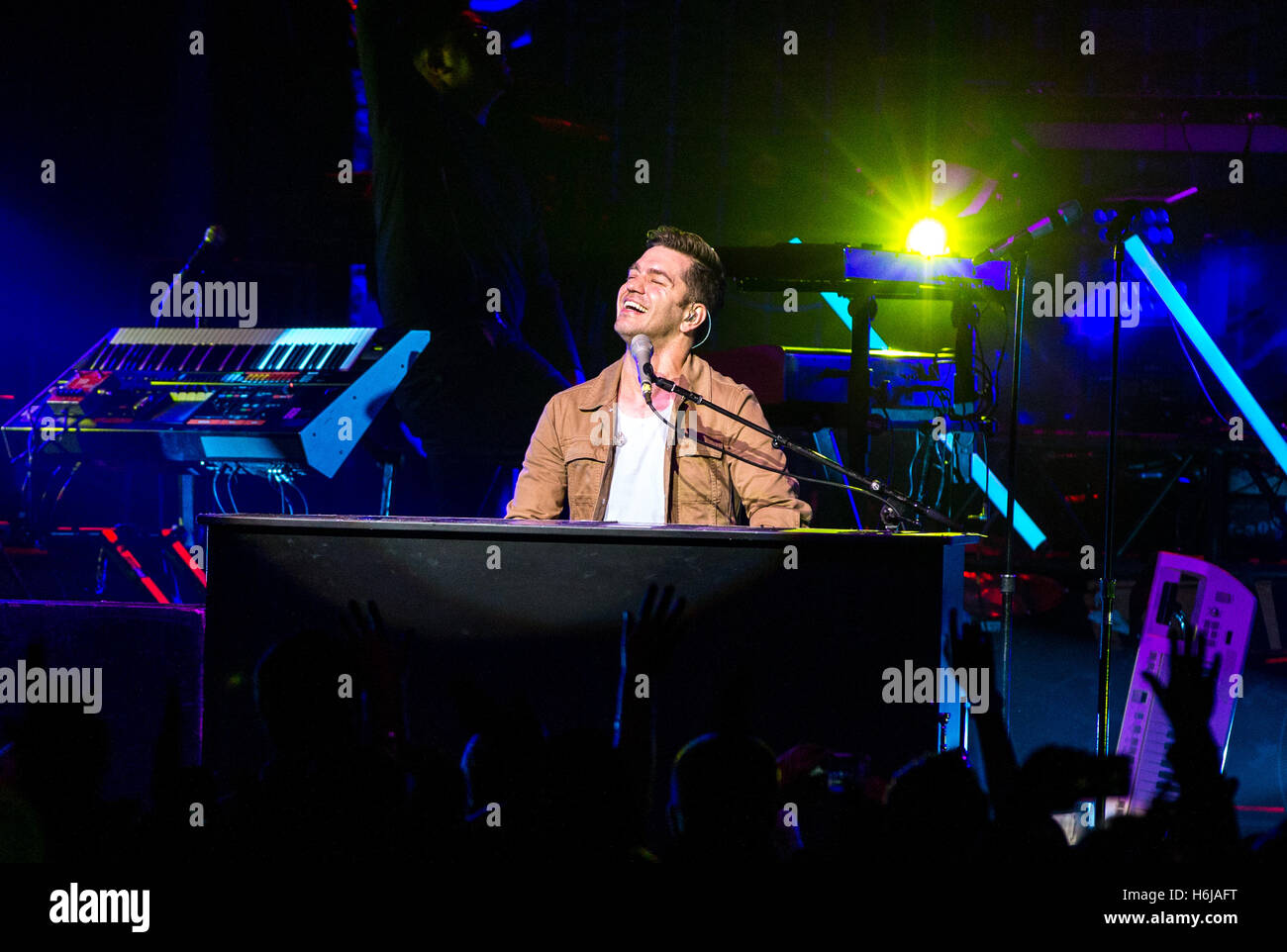 Las Vegas, NV, USA. 29th Oct, 2016. ***HOUSE COVERAGE*** Andy Grammer ...