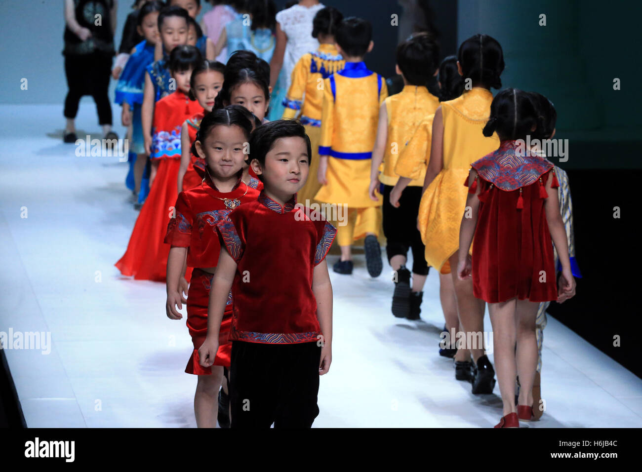 Child models china hi-res stock photography and images - Alamy