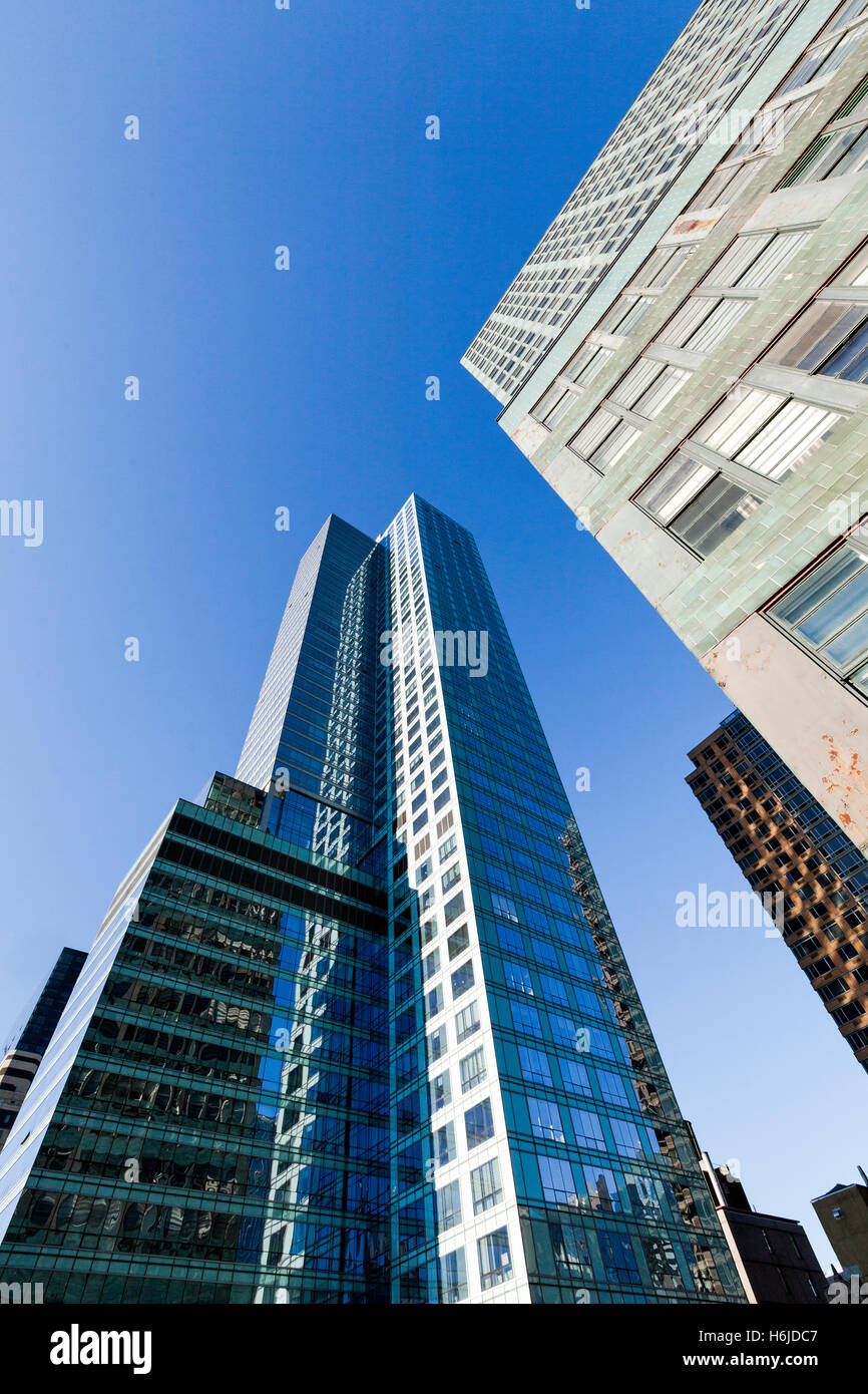 Low & wide angle view of skyscrapers in midtown Manhattan, New-York ...