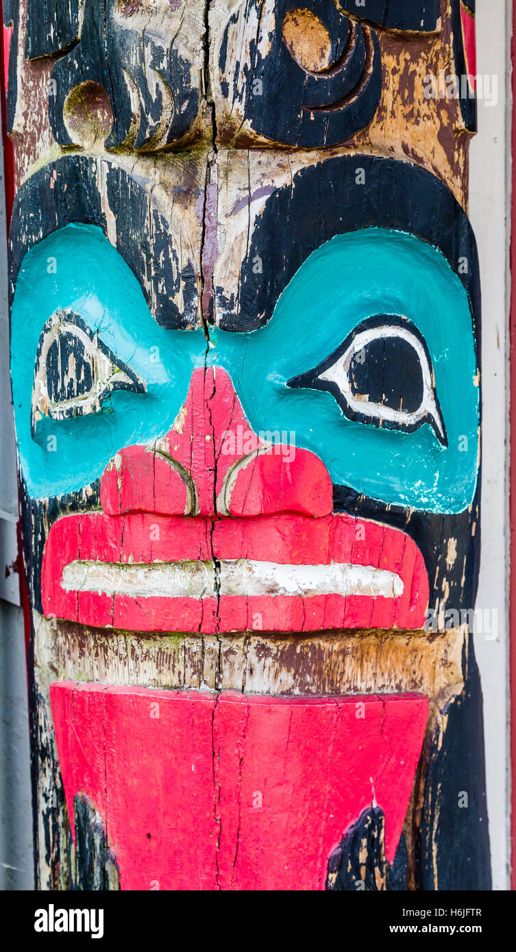 Totem colors hi-res stock photography and images - Alamy