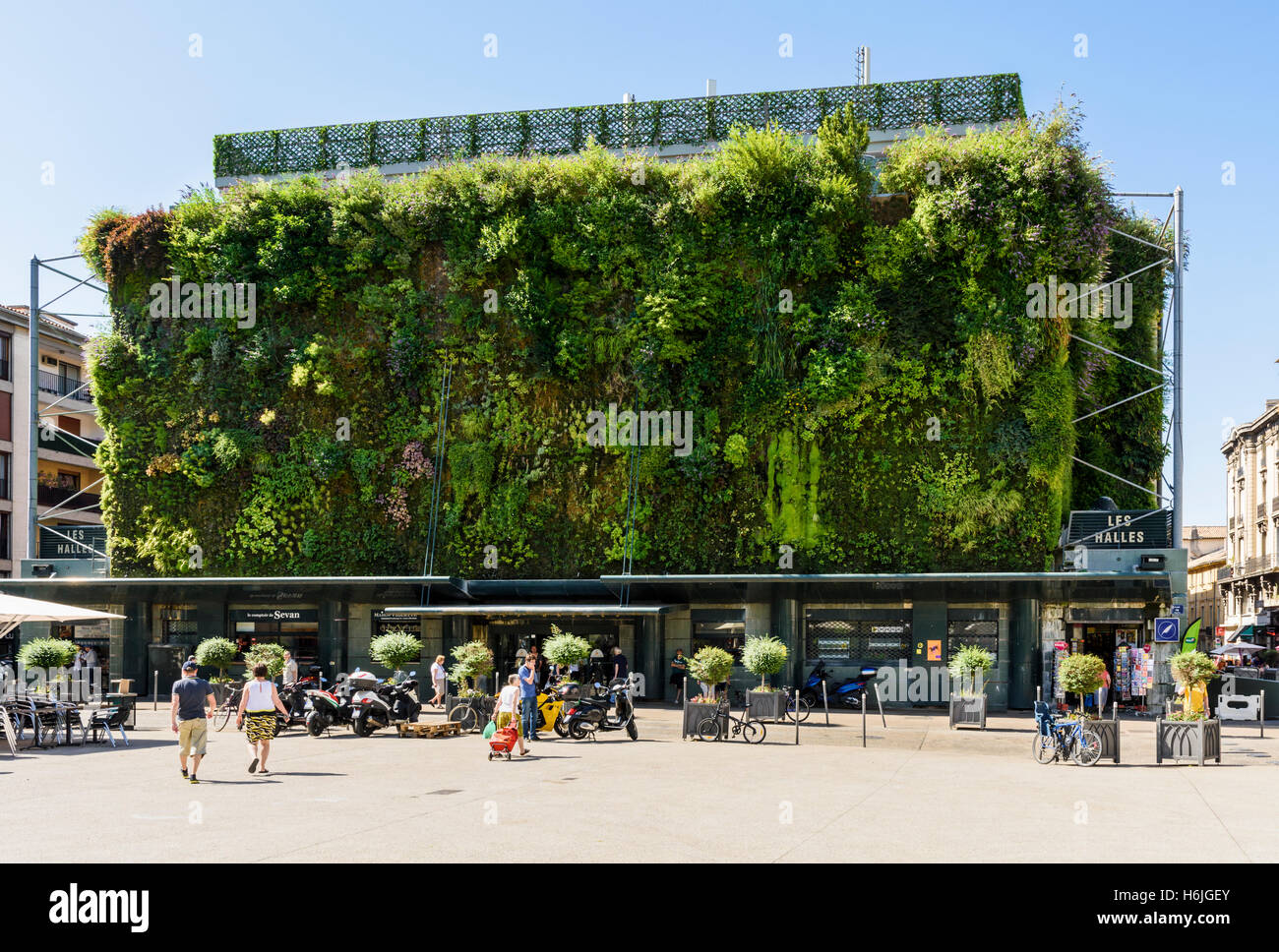 French food market les halles hi-res stock photography and images - Alamy