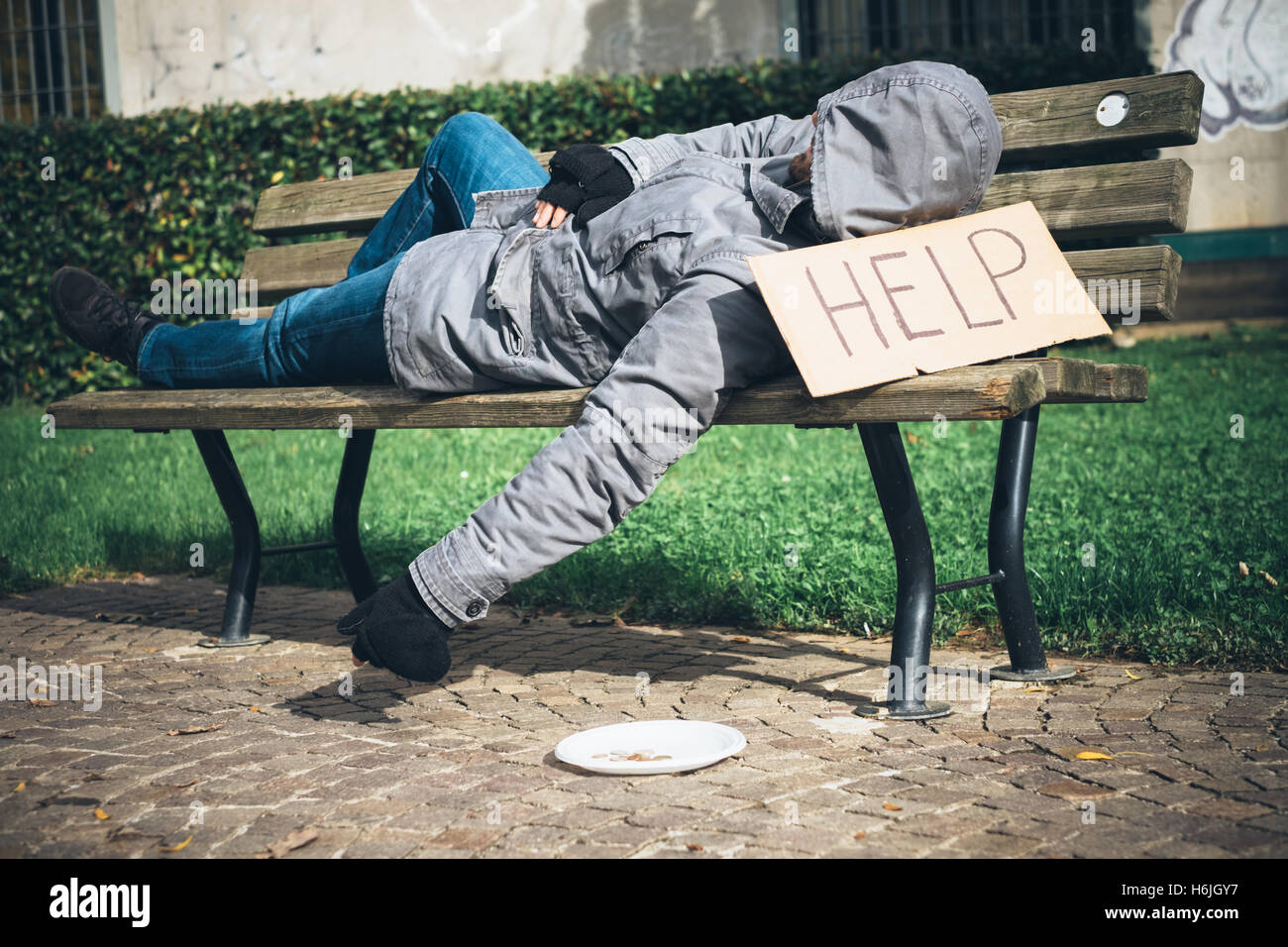 Homeless social worker hi-res stock photography and images - Alamy