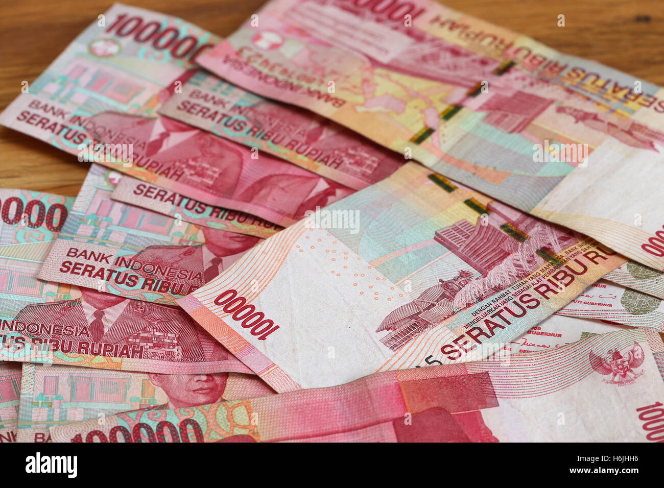 Indonesian money / Rupiah Stock Photo - Alamy