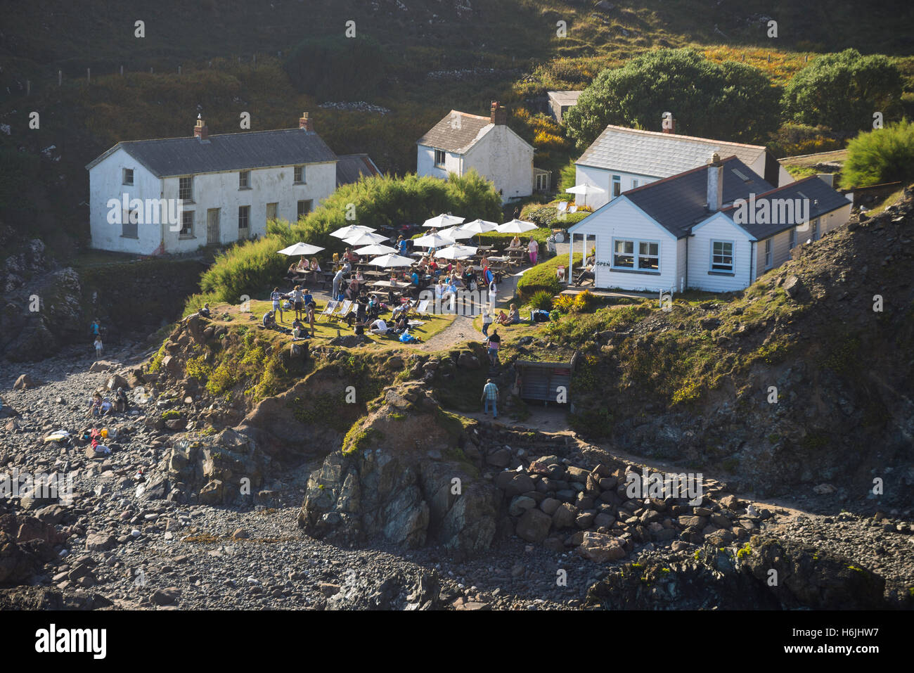 Cafe cottage hi-res stock photography and images - Alamy