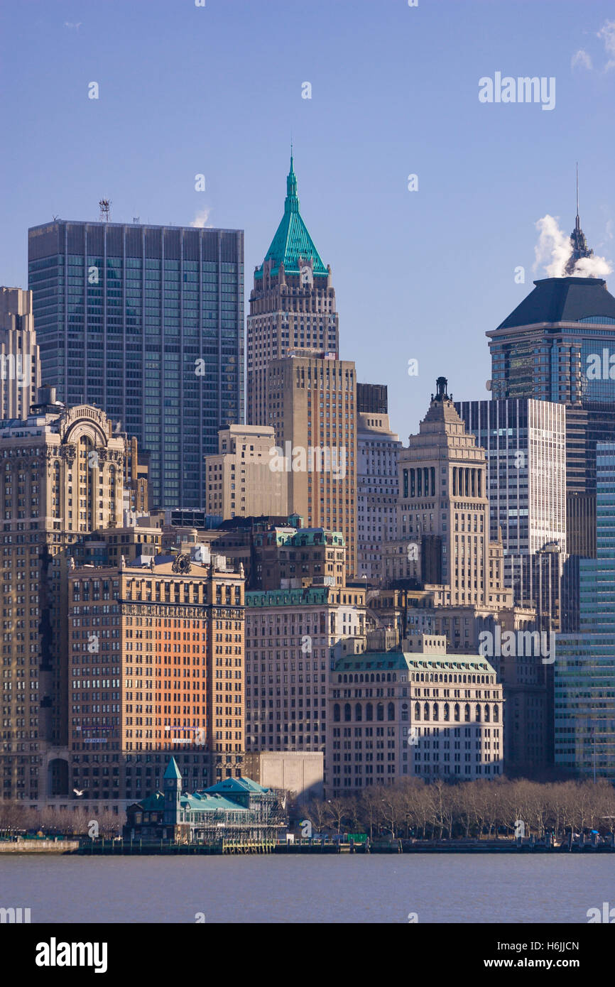 NEW YORK, NEW YORK, USA - skyline of southern Manhattan and Battery ...
