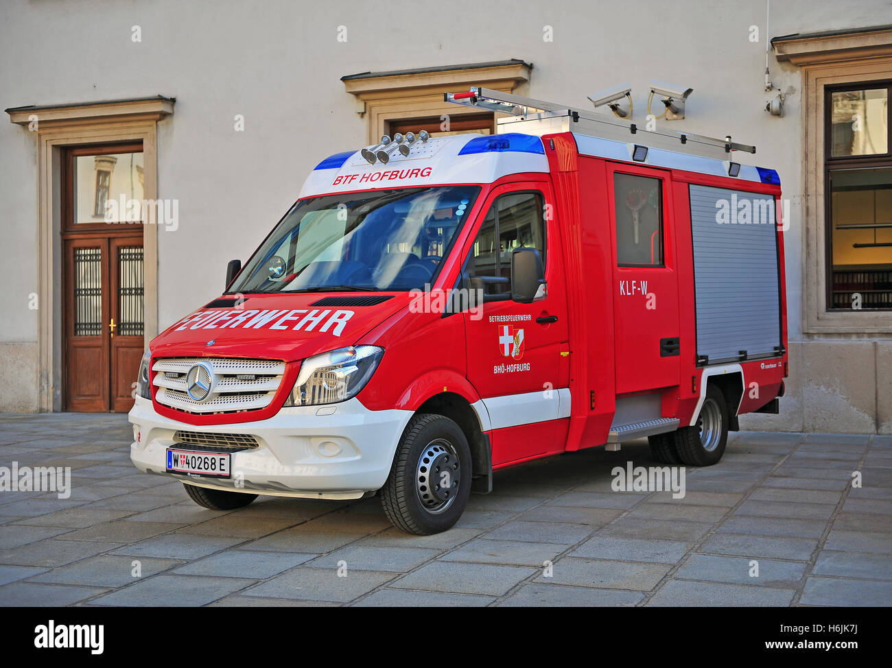 Feuerwehr auto hi-res stock photography and images - Alamy