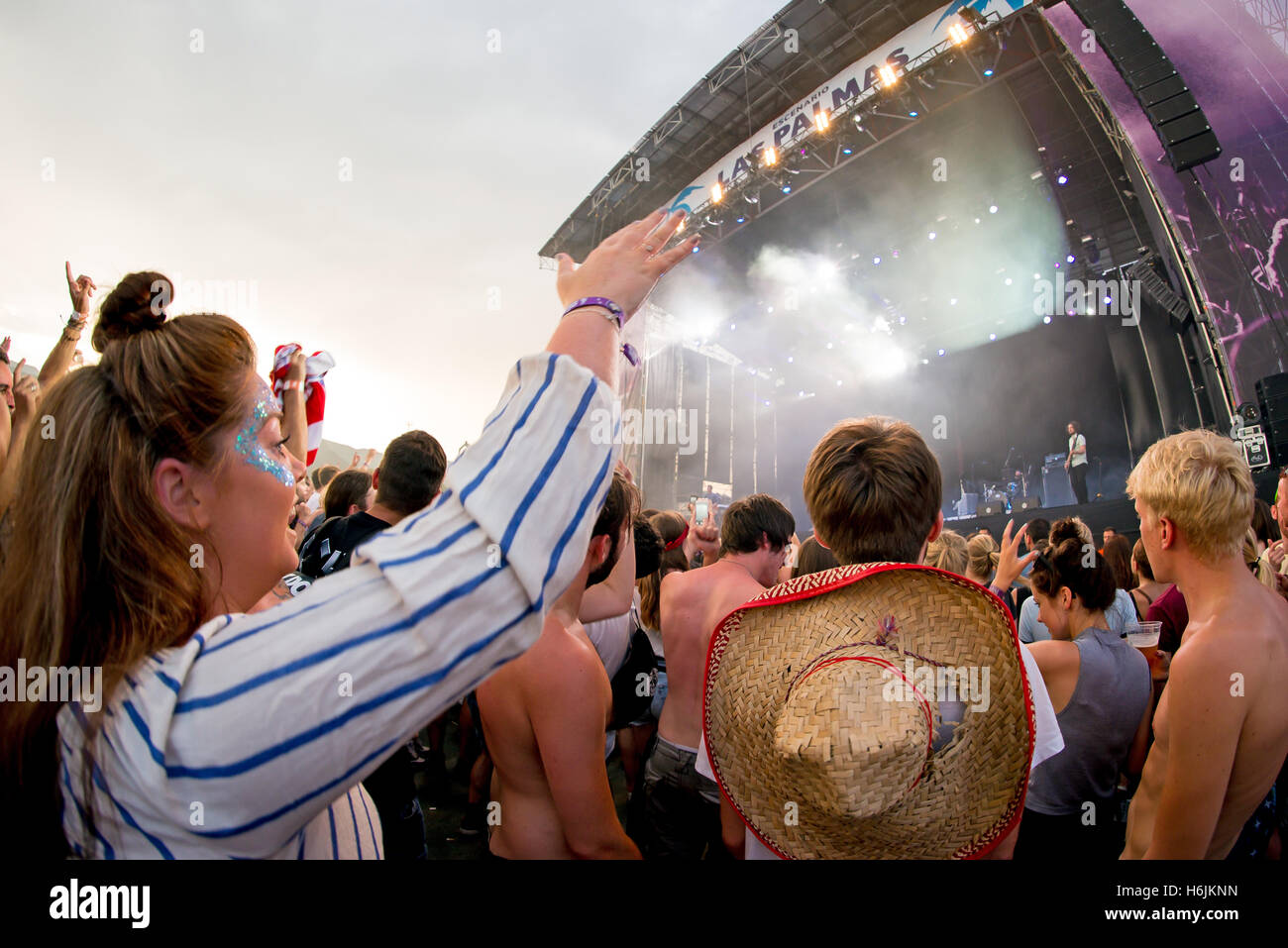 Benicassim spain jul 19 crowd hi-res stock photography and images - Alamy
