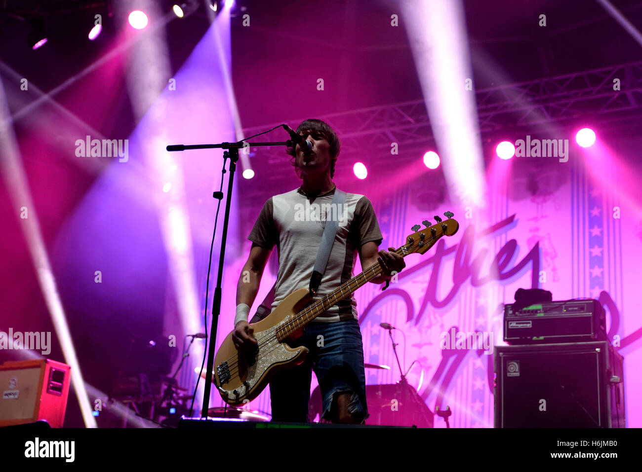 BENICASSIM, SPAIN - JUL 19: The Cribs (band) in concert at FIB Festival ...