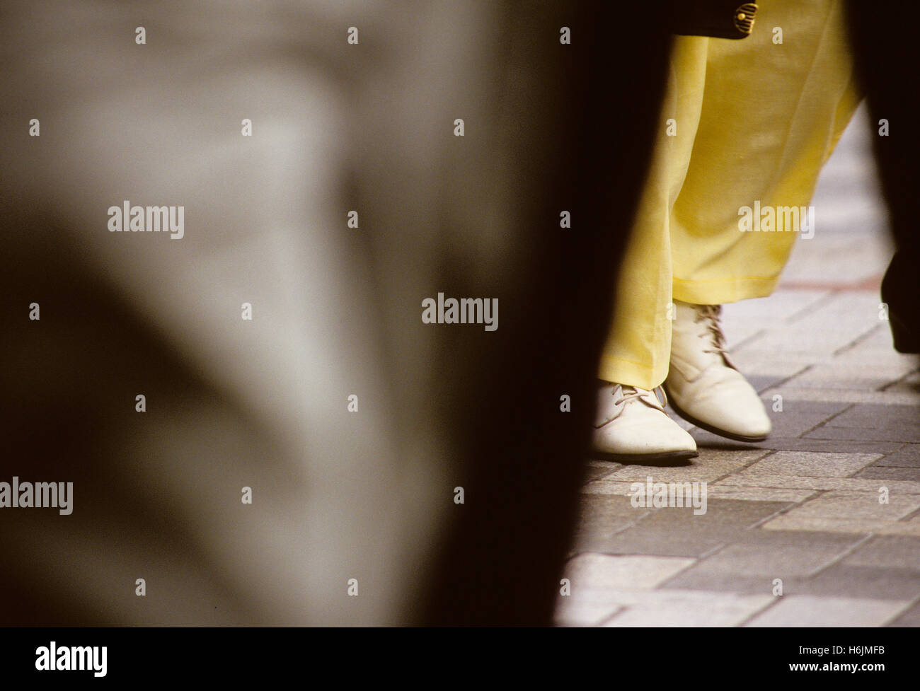 Motion blur walking feet hi-res stock photography and images - Alamy