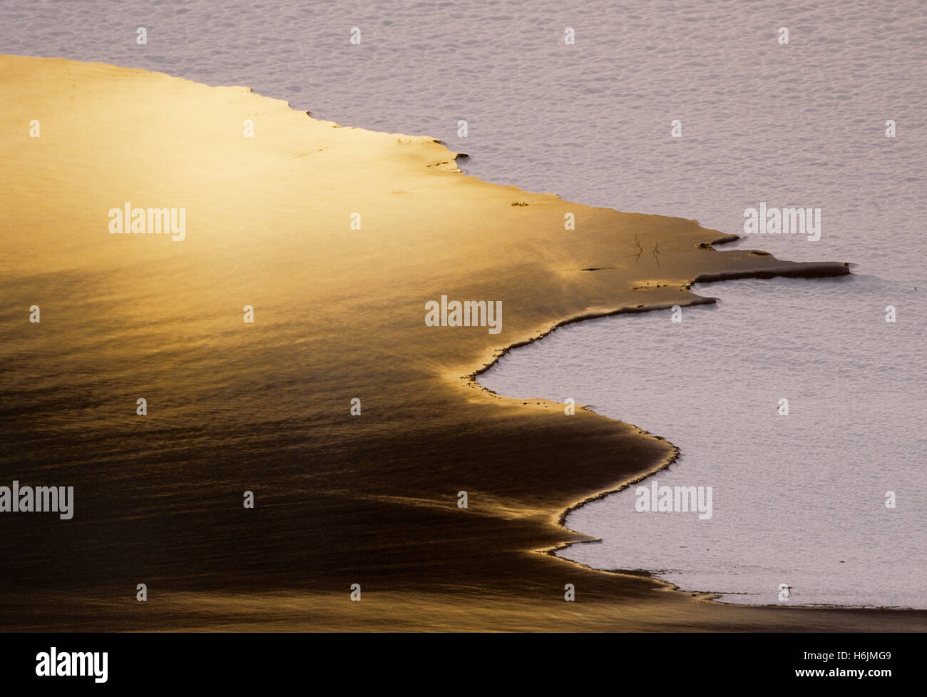 Frozen lake sun reflection hi-res stock photography and images - Alamy