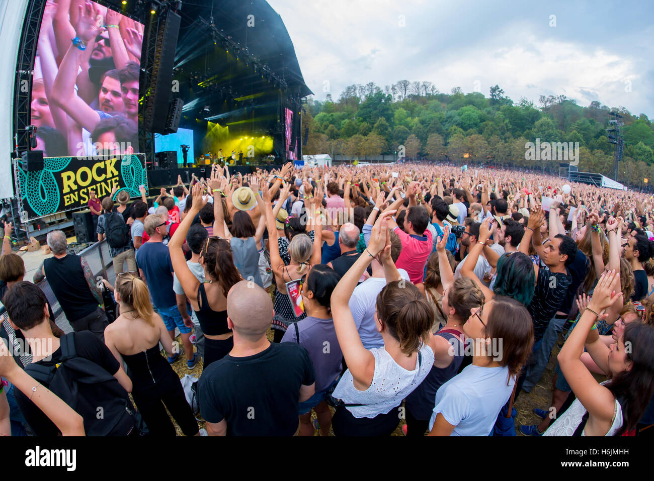 PARIS - AUG 31: Crowd in a concert at Rock En Seine Festival on August ...