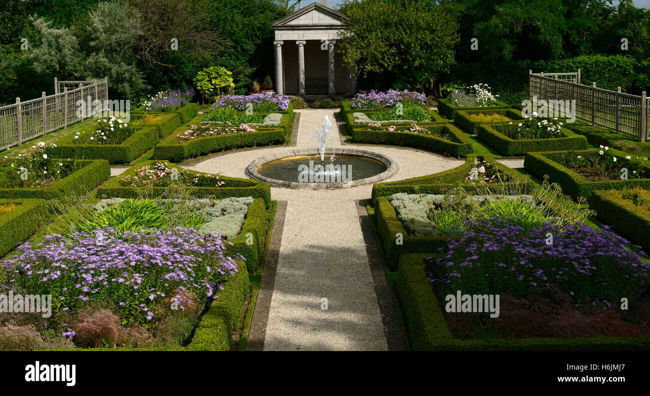 Italianate garden hi-res stock photography and images - Alamy