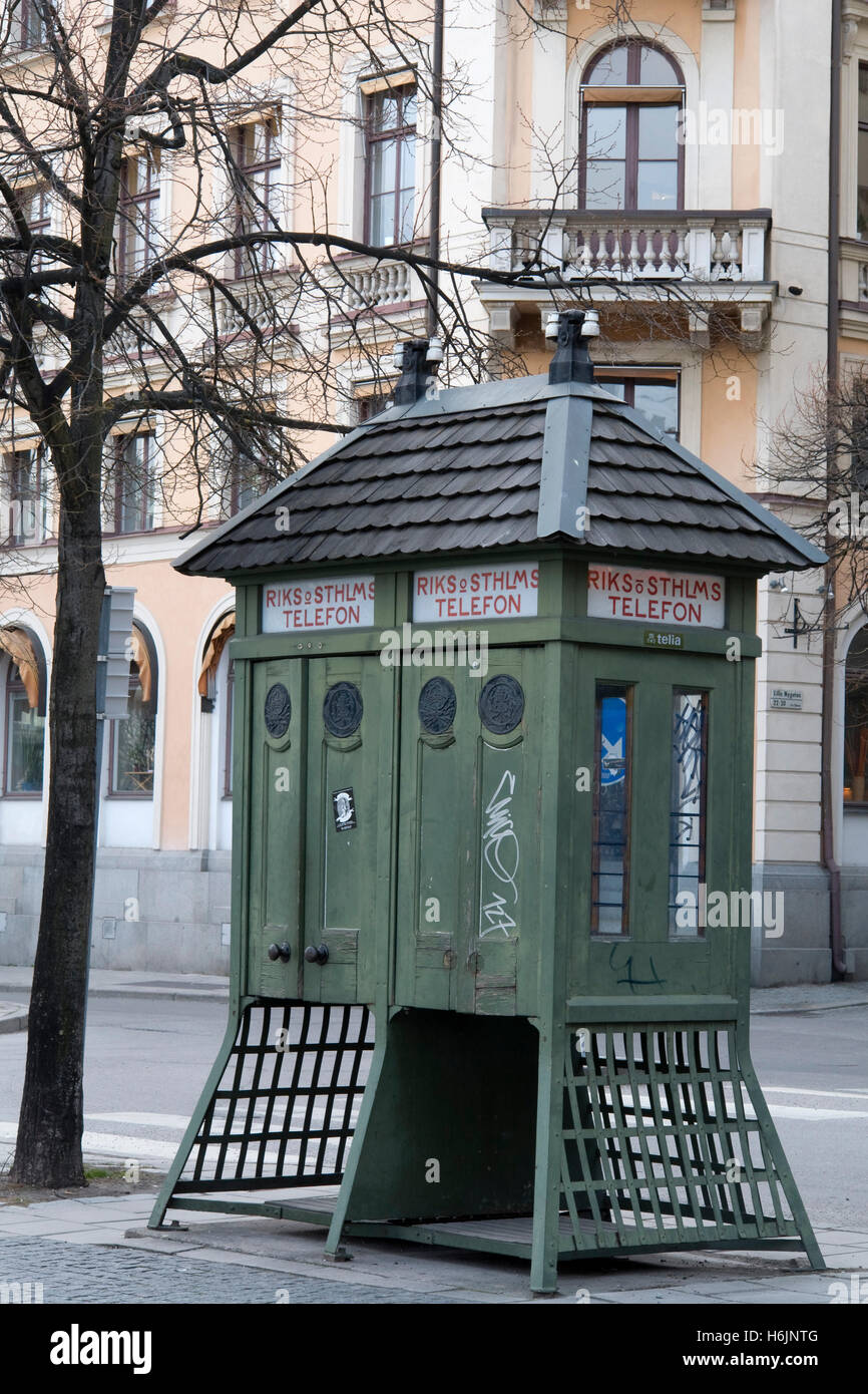 Old phone booth hi-res stock photography and images - Alamy