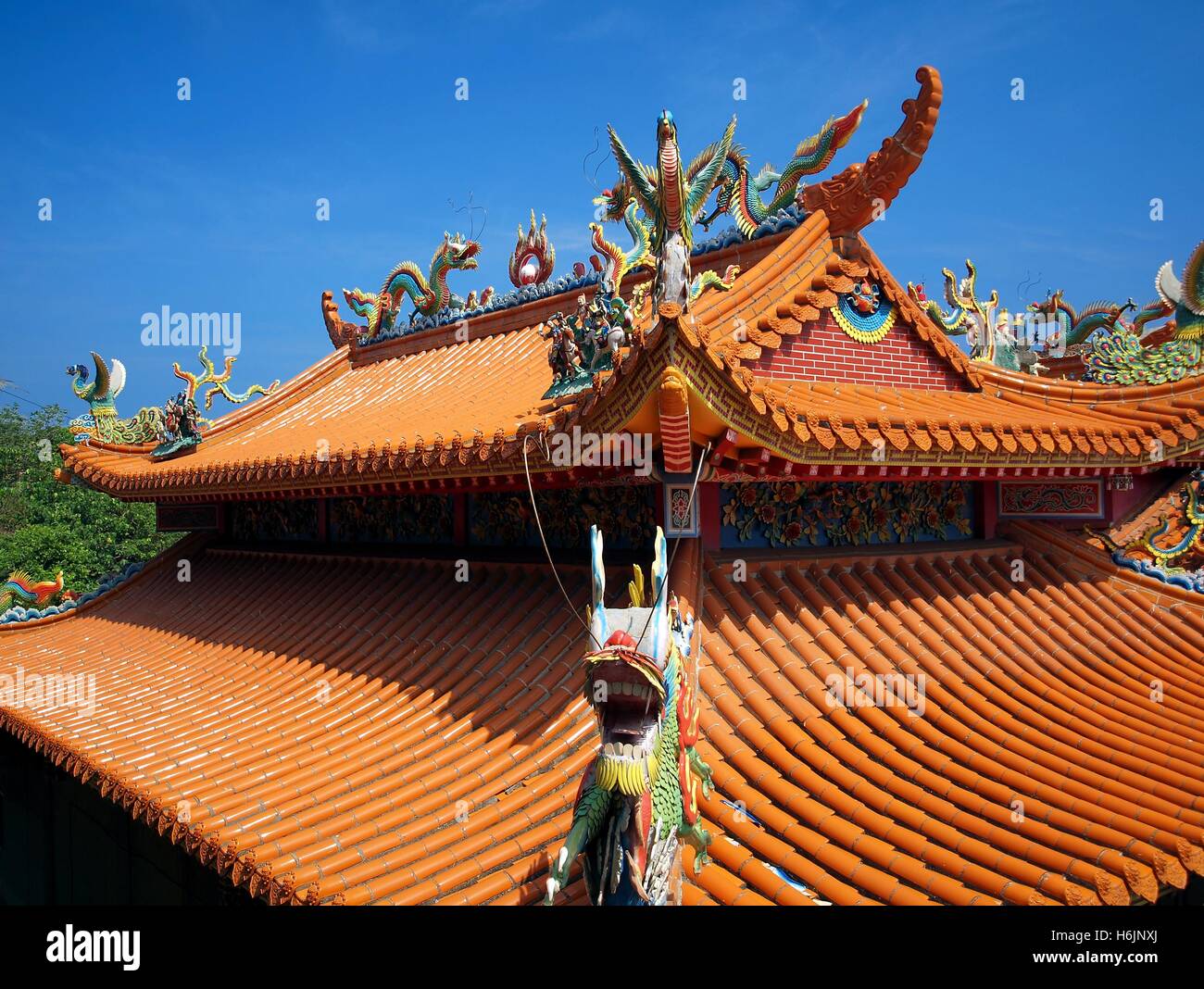 A traditional temple in Taiwan decorated with mythological beasts Stock ...