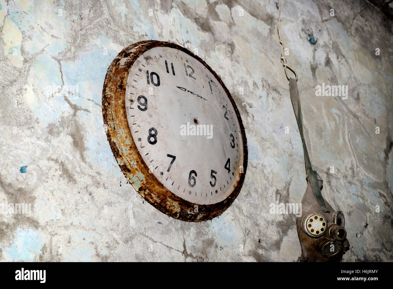 Soviet wall clock hi-res stock photography and images - Alamy