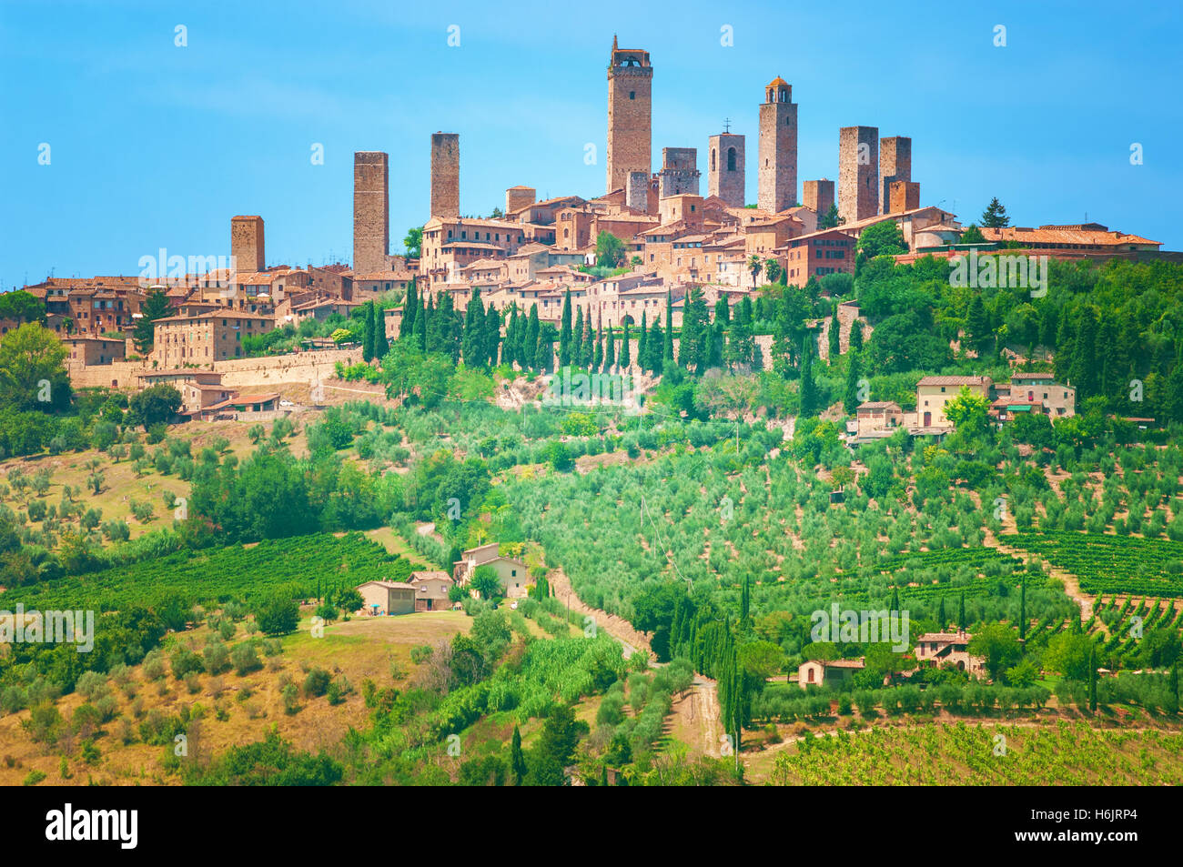 San gimignano medieval hi-res stock photography and images - Alamy