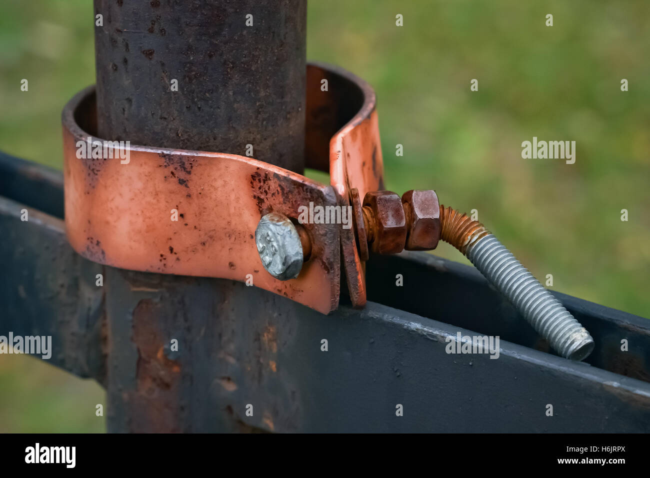 Closeup of a rusty clamp and big deformed screw Stock Photo - Alamy