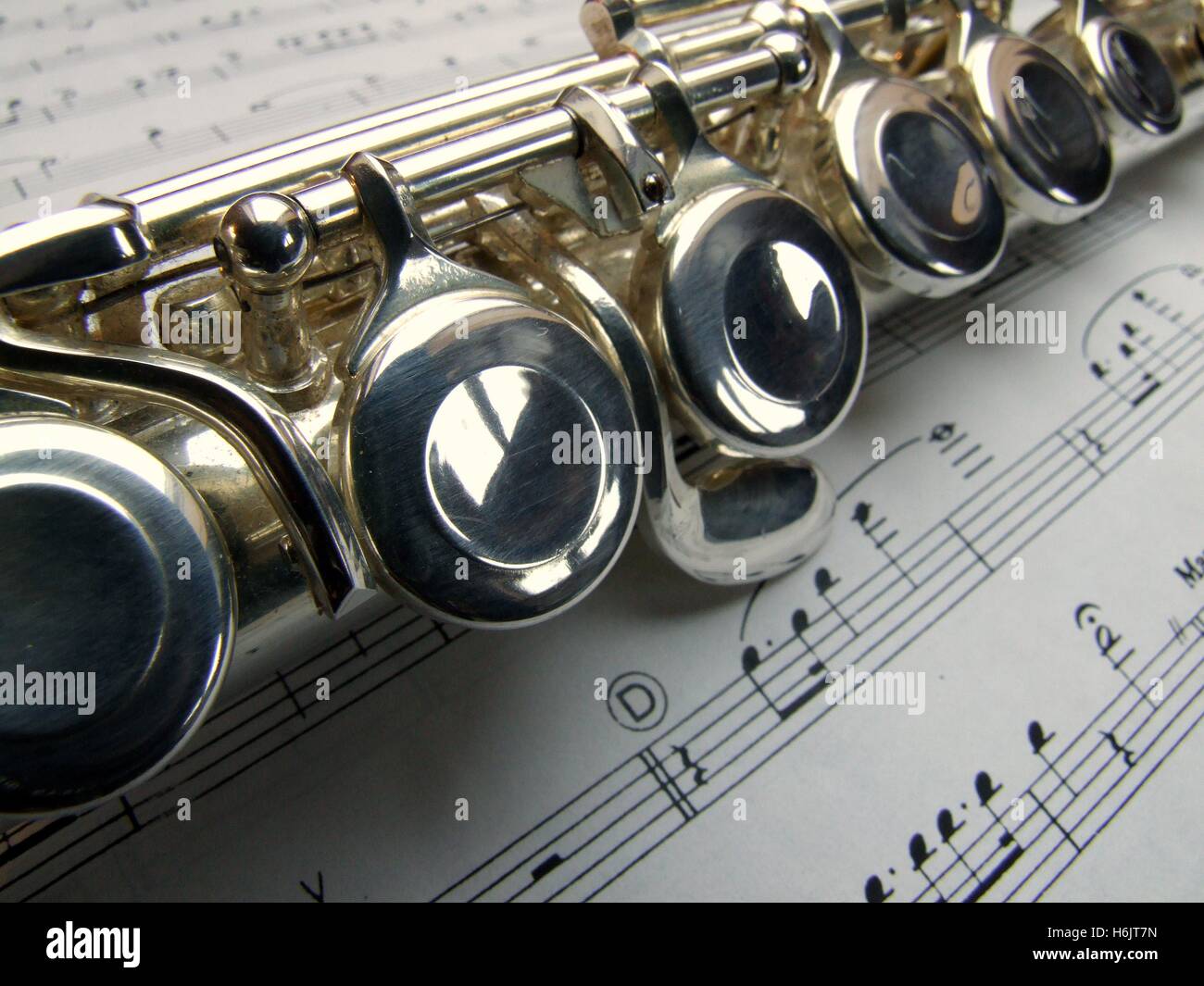 Flute notes hi-res stock photography and images - Alamy