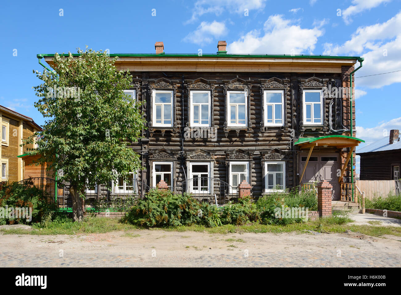 Tomsk, ancient wooden house on the street Bakunin Stock Photo - Alamy