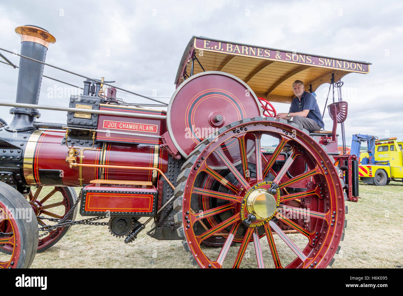 Engine crane hi-res stock photography and images - Alamy