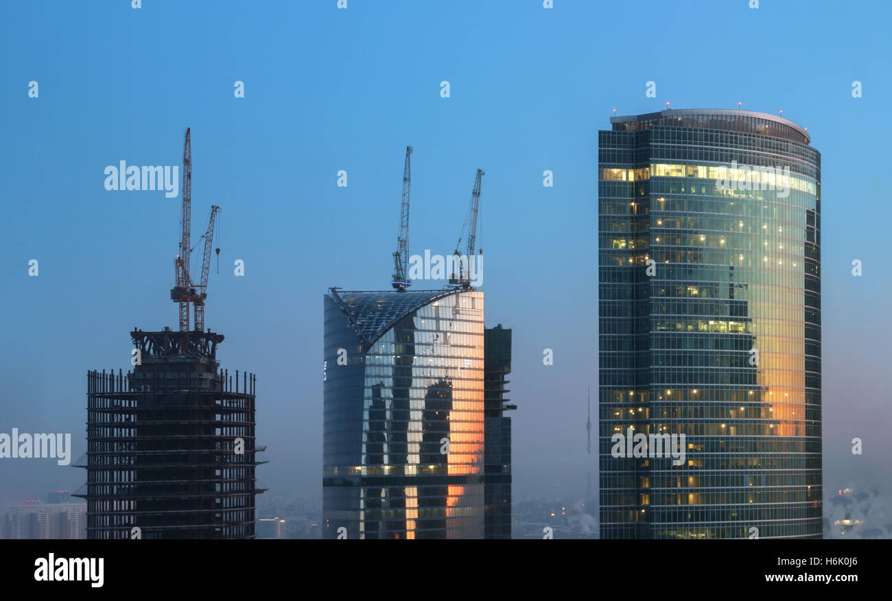 Roof Construction Skyscraper Stock Photos & Roof Construction ...