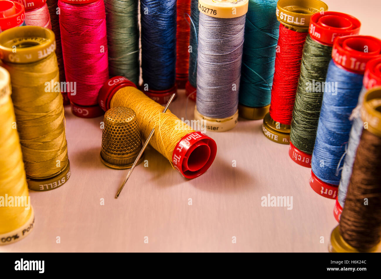 needle and thread Stock Photo - Alamy