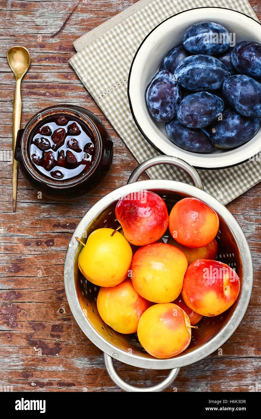 Jam from the harvest of autumn plums for tea Stock Photo - Alamy