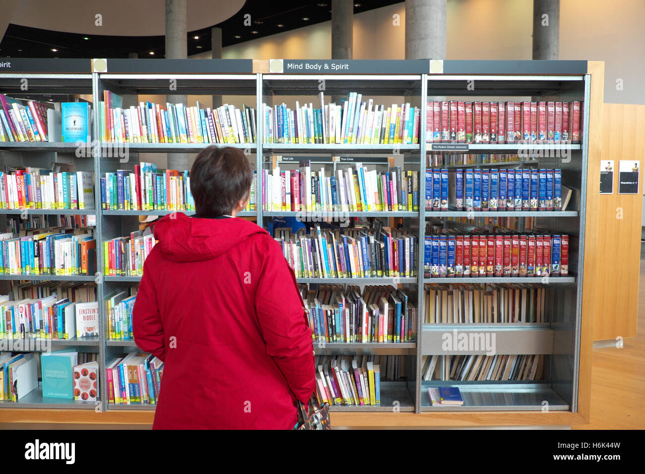 Birmingham library interior hi-res stock photography and images - Alamy
